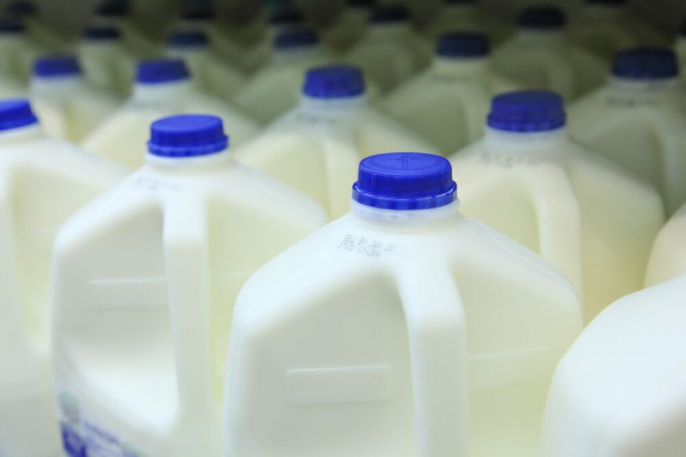 How Many Grams In A Gallon Of Milk Exploring The Weight Conversion Of